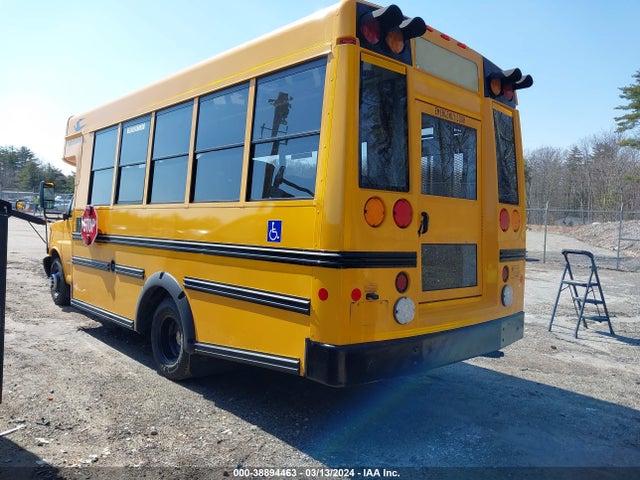 2019 CHEVROLET EXPRESS CUTAWAY 4500 | Chassis