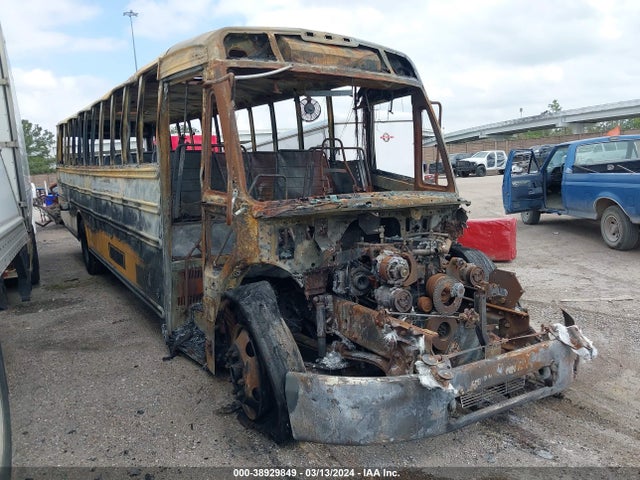 2015 FREIGHTLINER CHASSIS BUS SCHOOL | 4UZABRDUXFCGK9769