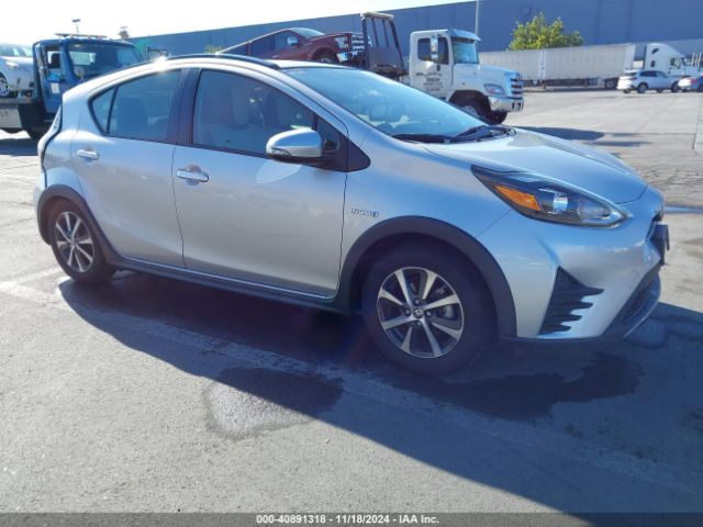 2018 TOYOTA PRIUS C Hatchback | JTDKDTB37J1604548
