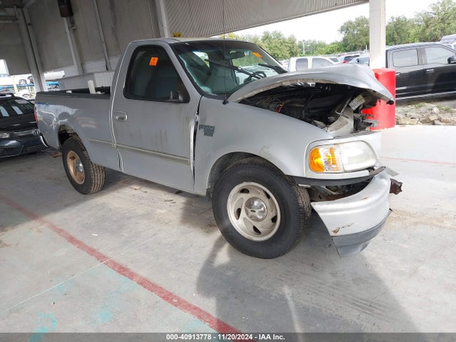 1998 FORD F-150 | Regular Cab Styleside