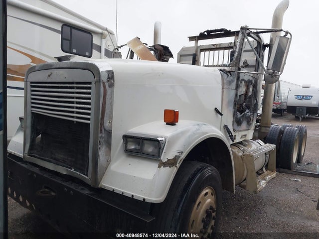 2000 FREIGHTLINER CONVENTIONAL TRACTOR TRUCK | 1FUPFWEB2YPB65444