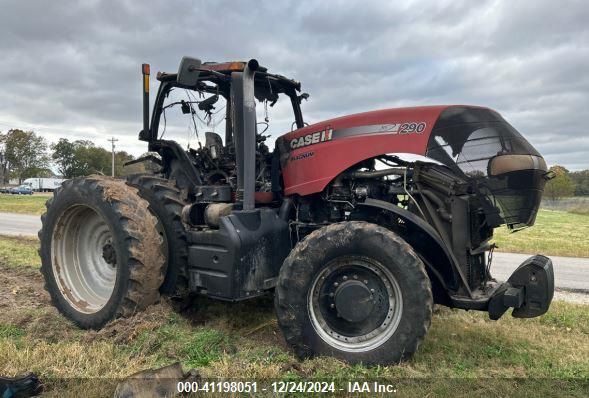 2011 CASE MAGNUM 290